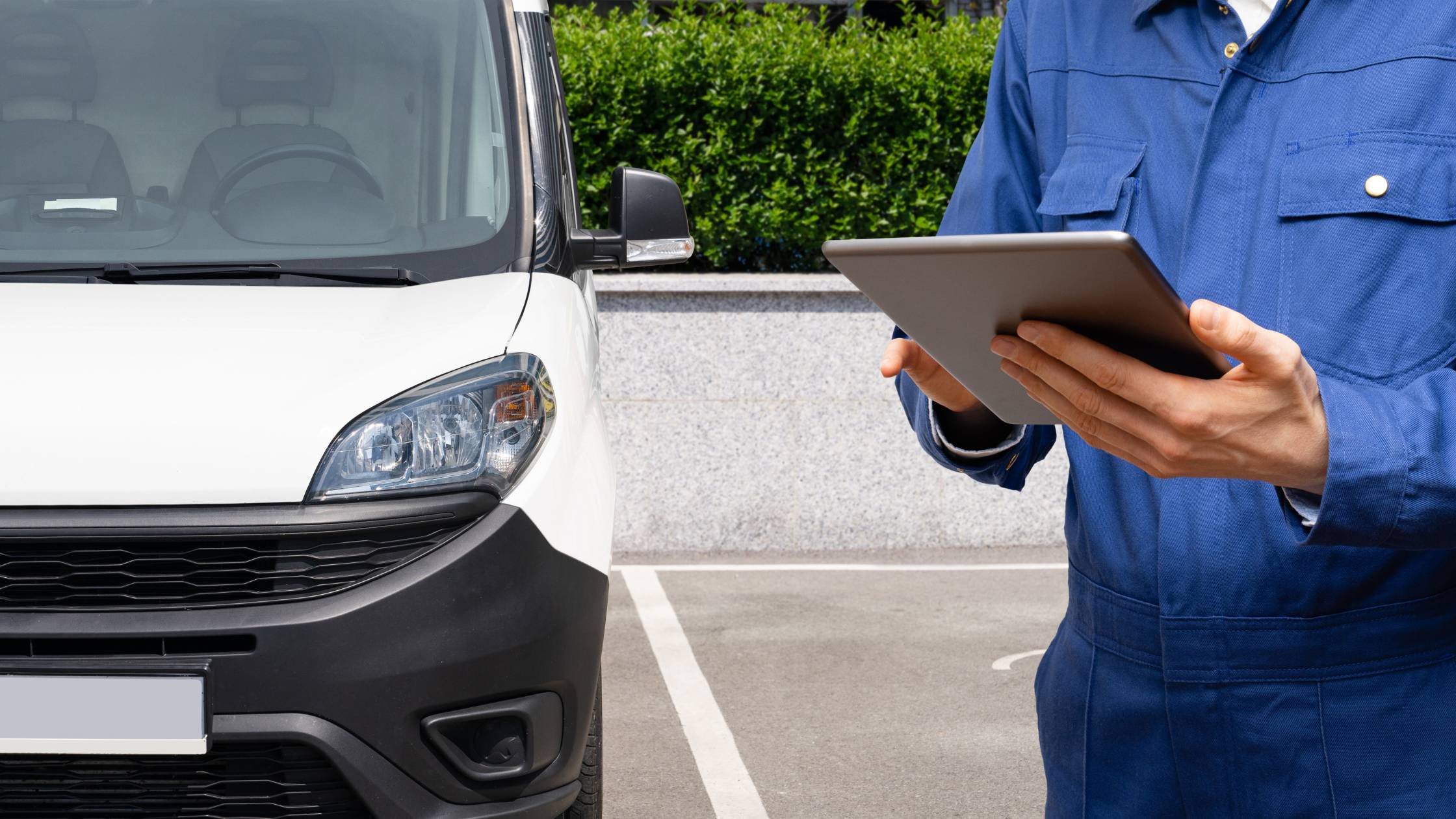 5 Strategies for Simplifying Fleet Tracking in Small Businesses